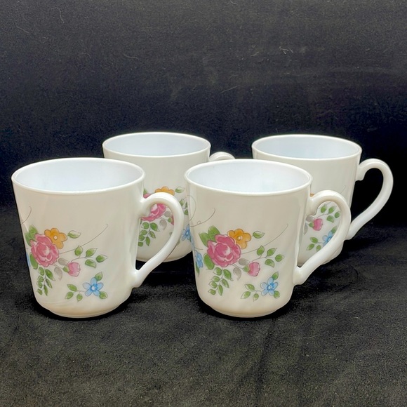 Arcopal | Dining | Vintage Arcopal Milk Glass Coffee Mugs Set Of 4 ...